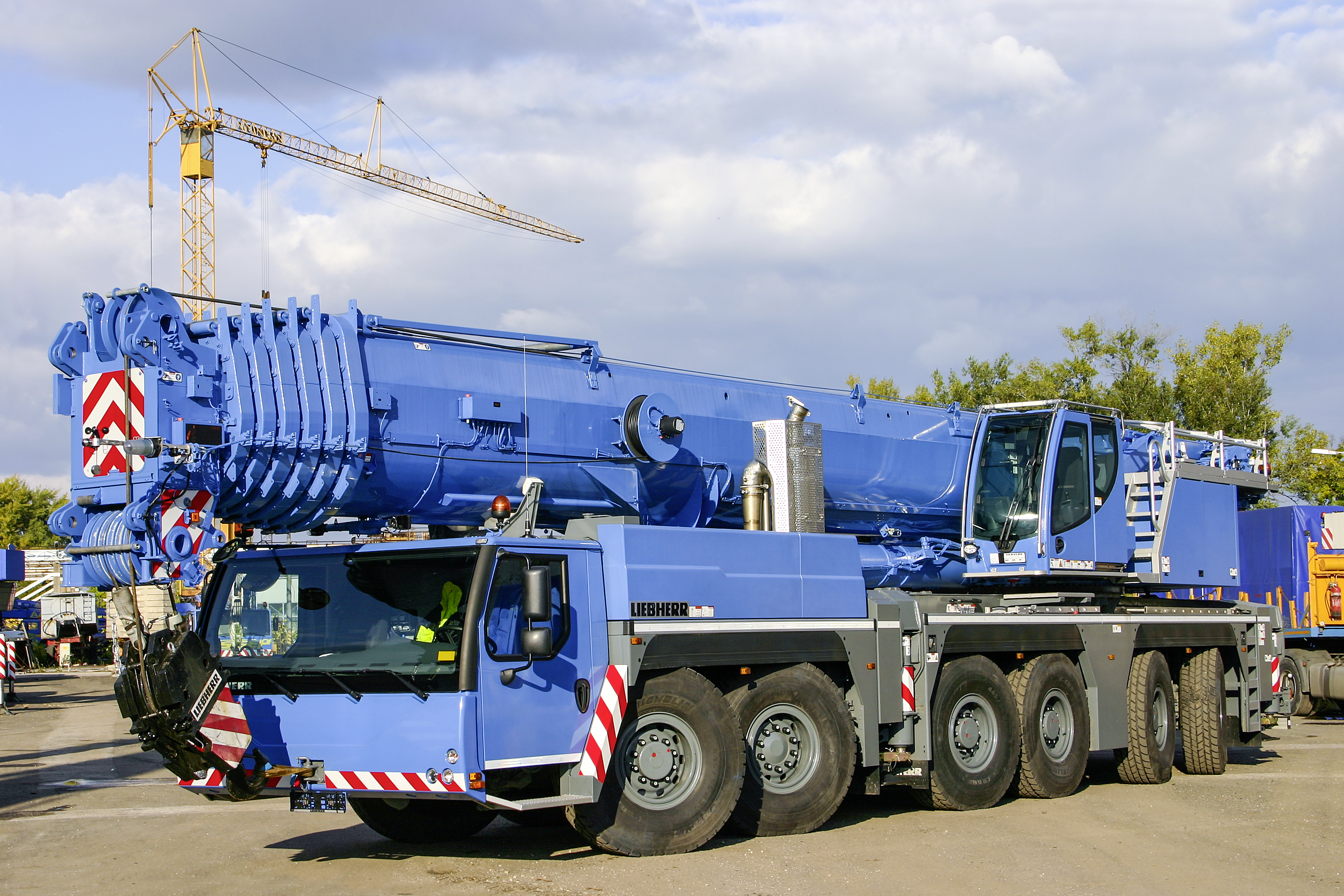 Technische Daten für Liebherr LTM 1300-6.2 | Lectura Specs