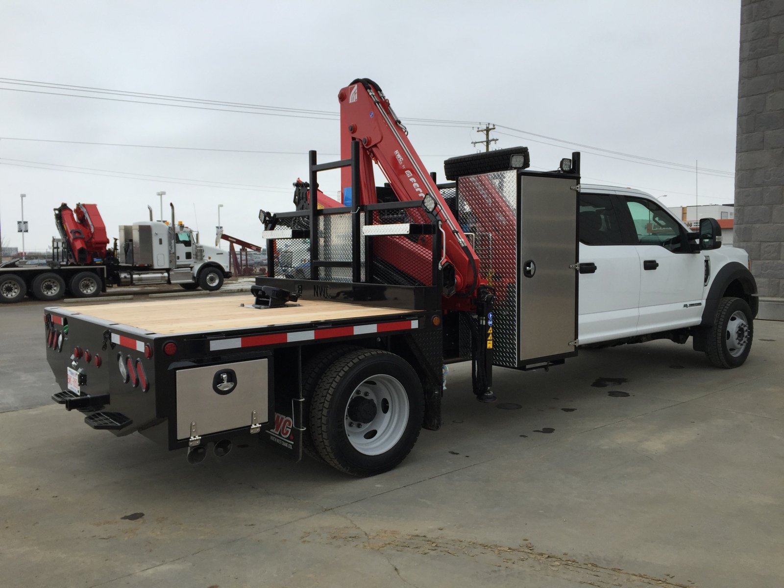 Ferrari® 561 A4 Technische Daten, Datenblätter (2008-2022) | LECTURA Specs